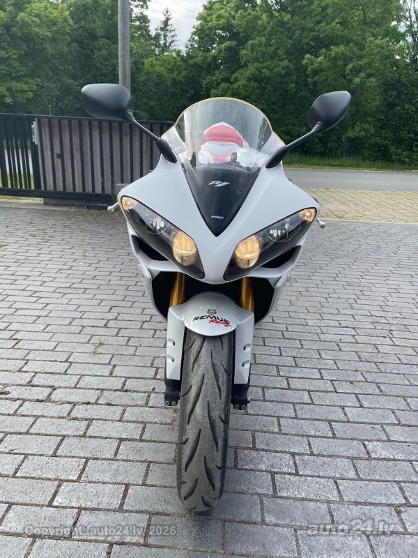 Ямаха YZF-R1 2007 в Таллин, объемом двигателя 1.00 л и пробегом 12 тыс. км за 5400 €, фото 3 на AUTOMOTO.COM.LV