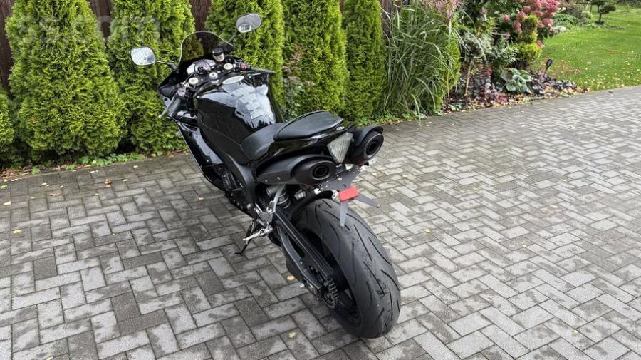 Yamaha YZF-R1 2007 Rīga, ar dzinēja tilpumu 1.00 L un nobraukumu 0 tūkst. km par 5300 €, foto 5 vietnē AUTOMOTO.COM.LV