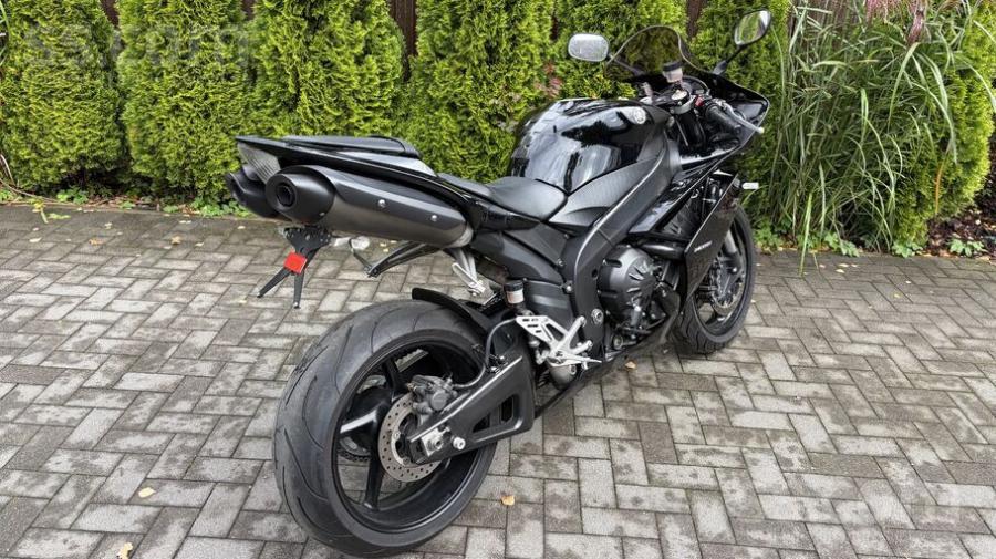 Yamaha YZF-R1 2007 Rīga, ar dzinēja tilpumu 1.00 L un nobraukumu 0 tūkst. km par 5300 €, foto 6 vietnē AUTOMOTO.COM.LV