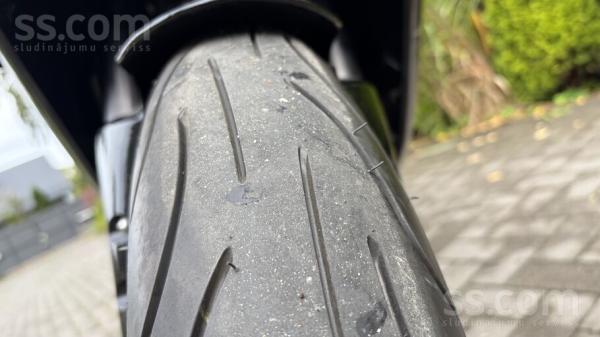Yamaha YZF-R1 2007 Rīga, ar dzinēja tilpumu 1.00 L un nobraukumu 0 tūkst. km par 5300 €, foto 9 vietnē AUTOMOTO.COM.LV