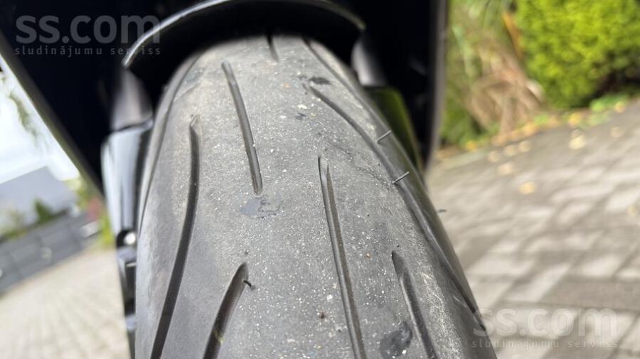 Yamaha YZF-R1 2007 Rīga, ar dzinēja tilpumu 1.00 L un nobraukumu 0 tūkst. km par 5300 €, foto 9 vietnē AUTOMOTO.COM.LV