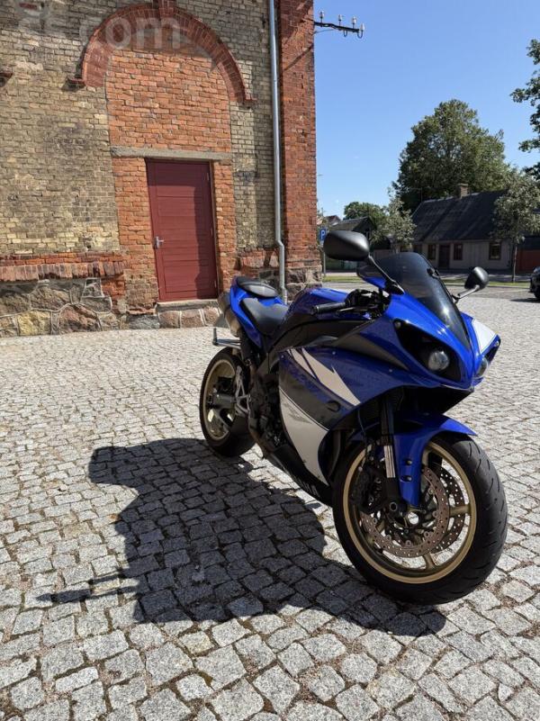Yamaha YZF-R1 2009 in Ventspils, with an engine capacity of 1.00 L and mileage of 0 thousand km for 7800 €, photo 2 on AUTOMOTO.COM.LV