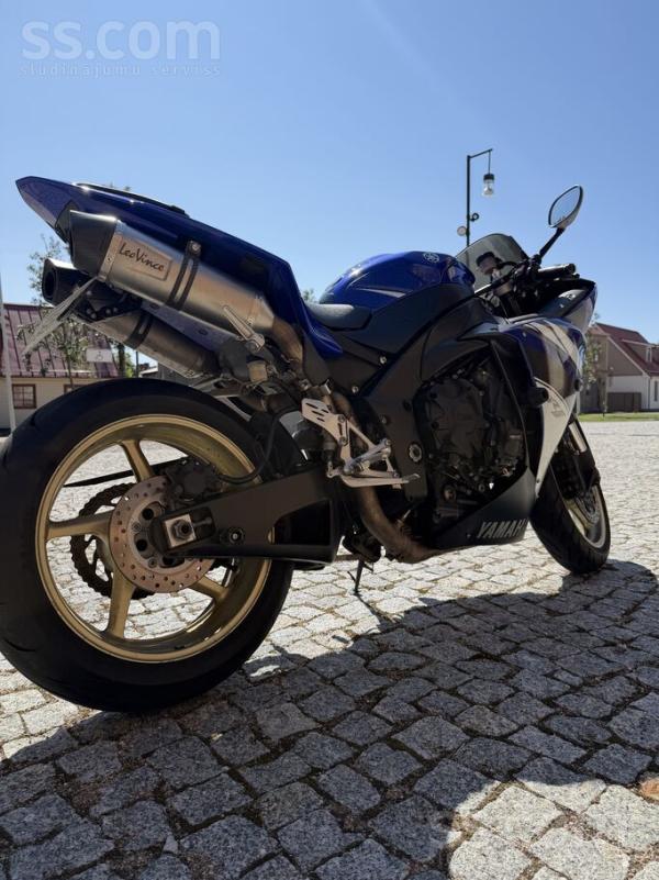 Yamaha YZF-R1 2009 in Ventspils, with an engine capacity of 1.00 L and mileage of 0 thousand km for 7800 €, photo 4 on AUTOMOTO.COM.LV