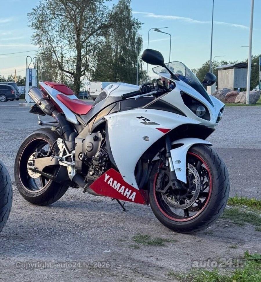 Yamaha YZF-R1 2010 in Tartu, with an engine capacity of 1.00 L and mileage of 33 thousand km for 8400 €, photo 2 on AUTOMOTO.COM.LV