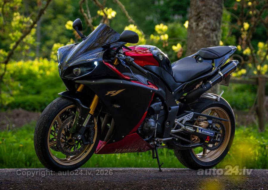 Yamaha YZF-R1 2012 Tallina, ar dzinēja tilpumu 1.00 L un nobraukumu 24 tūkst. km par 7900 €, foto 4 vietnē AUTOMOTO.COM.LV