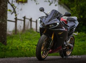 Yamaha YZF-R1 2012 Tallina, ar dzinēja tilpumu 1.00 L un nobraukumu 24 tūkst. km par 7900 €, foto 5 vietnē AUTOMOTO.COM.LV