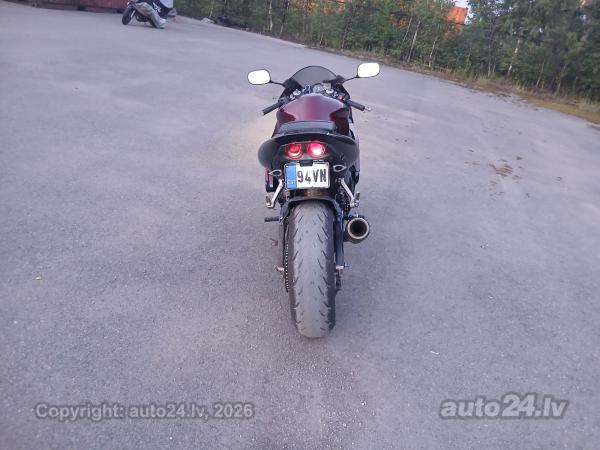 Violet Yamaha YZF-R1 1998 in Tallinn, with an engine capacity of 1.00 L and mileage of 66 thousand km for 2500 €, photo 4 on AUTOMOTO.COM.LV