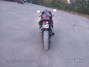 Violet Yamaha YZF-R1 1998 in Tallinn, with an engine capacity of 1.00 L and mileage of 66 thousand km for 2500 €, photo 5 on AUTOMOTO.COM.LV