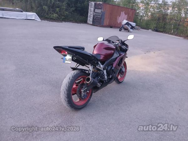 Violet Yamaha YZF-R1 1998 in Tallinn, with an engine capacity of 1.00 L and mileage of 66 thousand km for 2500 €, photo 5 on AUTOMOTO.COM.LV