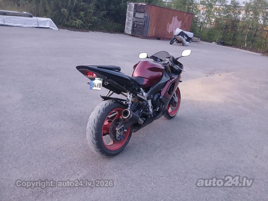 Violet Yamaha YZF-R1 1998 in Tallinn, with an engine capacity of 1.00 L and mileage of 66 thousand km for 2500 €, photo 6 on AUTOMOTO.COM.LV