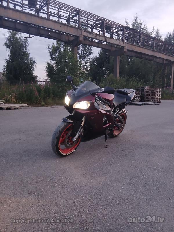 Violet Yamaha YZF-R1 1998 in Tallinn, with an engine capacity of 1.00 L and mileage of 66 thousand km for 2500 €, photo 9 on AUTOMOTO.COM.LV