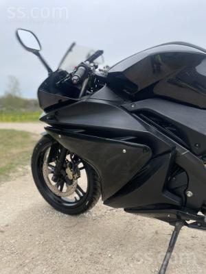 Ямаха YZF R125 2008 в Тельшяй, объемом двигателя 0.13 л и пробегом 0 тыс. км за 1900 €, фото 3 на AUTOMOTO.COM.LV