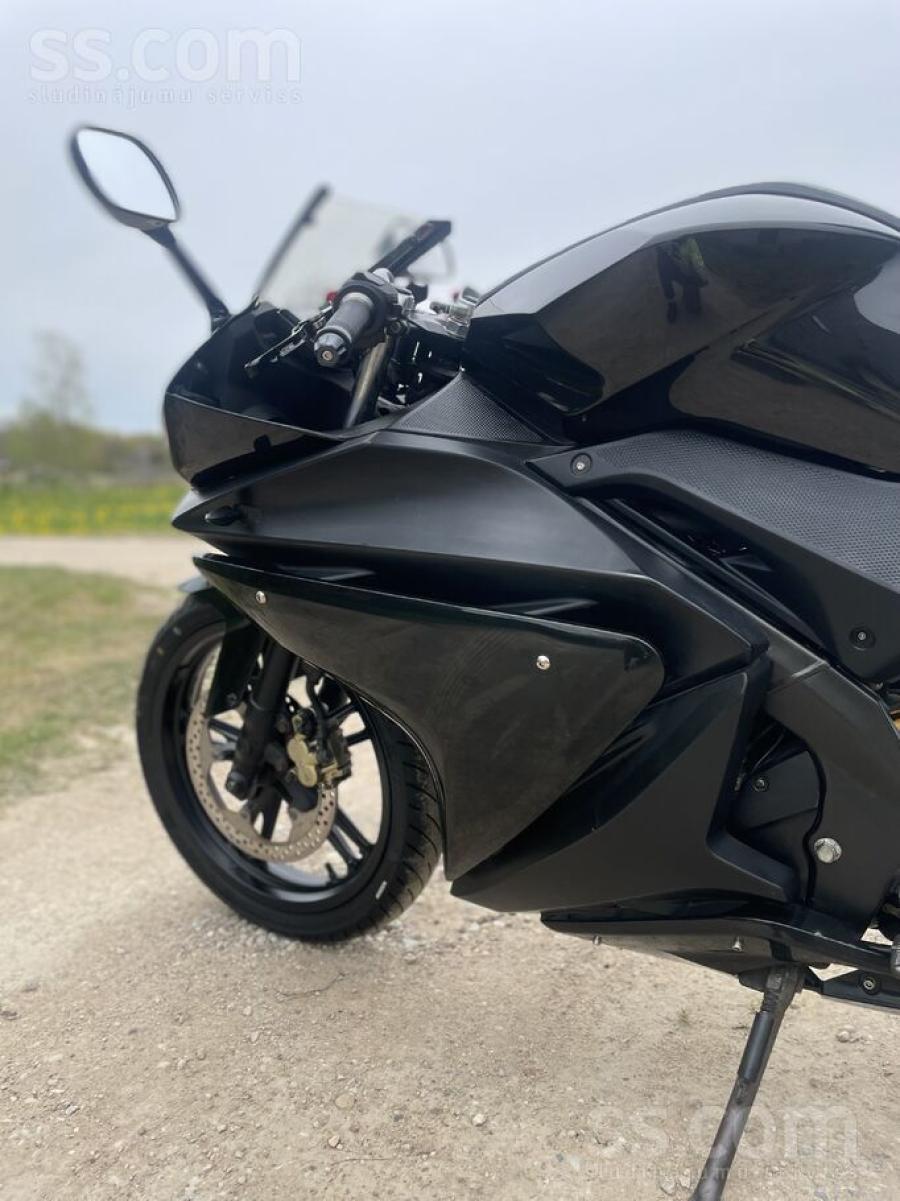 Ямаха YZF R125 2008 в Тельшяй, объемом двигателя 0.13 л и пробегом 0 тыс. км за 1900 €, фото 3 на AUTOMOTO.COM.LV