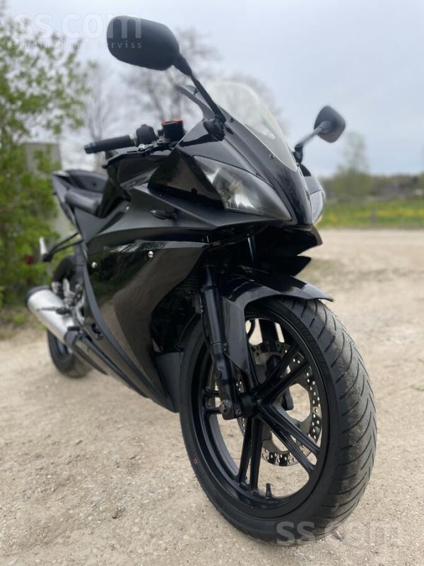 Ямаха YZF R125 2008 в Тельшяй, объемом двигателя 0.13 л и пробегом 0 тыс. км за 1900 €, фото 8 на AUTOMOTO.COM.LV
