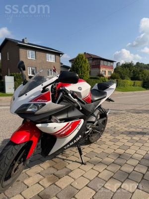 Ямаха YZF R125 2008 в Талси, объемом двигателя 0.13 л и пробегом 0 тыс. км за 1500 €, фото  на AUTOMOTO.COM.LV