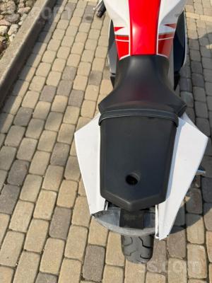 Ямаха YZF R125 2008 в Талси, объемом двигателя 0.13 л и пробегом 0 тыс. км за 1500 €, фото 7 на AUTOMOTO.COM.LV