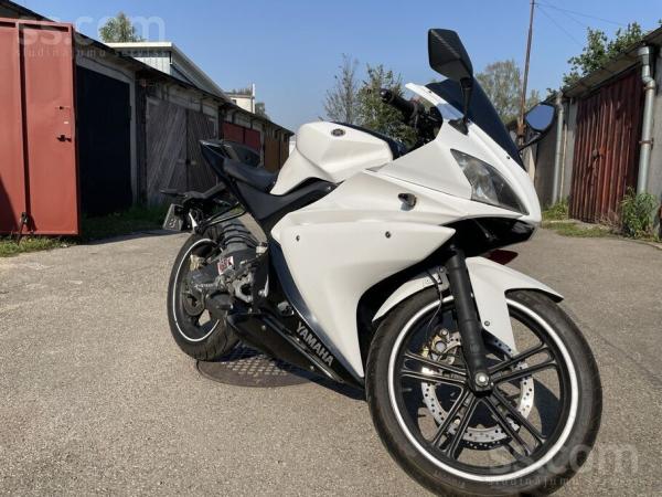 Ямаха YZF R125 2009 в Рига, объемом двигателя 0.13 л и пробегом 0 тыс. км за 1850 €, фото 1 на AUTOMOTO.COM.LV