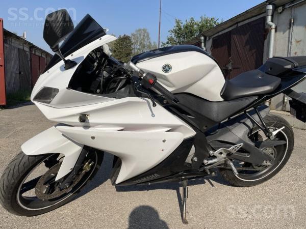 Ямаха YZF R125 2009 в Рига, объемом двигателя 0.13 л и пробегом 0 тыс. км за 1850 €, фото 2 на AUTOMOTO.COM.LV