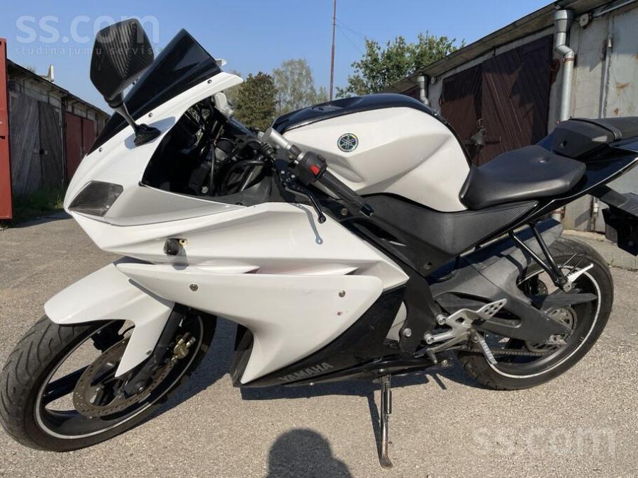 Ямаха YZF R125 2009 в Рига, объемом двигателя 0.13 л и пробегом 0 тыс. км за 10500 €, фото 2 на AUTOMOTO.COM.LV