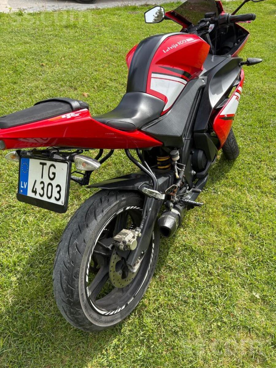 Yamaha YZF R125 2009 Rīga, ar dzinēja tilpumu 0.13 L un nobraukumu 0 tūkst. km par 2905 €, foto 4 vietnē AUTOMOTO.COM.LV