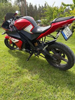 Yamaha YZF R125 2009 Rīga, ar dzinēja tilpumu 0.13 L un nobraukumu 0 tūkst. km par 2905 €, foto 5 vietnē AUTOMOTO.COM.LV