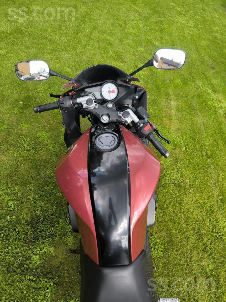Yamaha YZF R125 2009 in Ogre, with an engine capacity of 0.13 L and mileage of 0 thousand km for 2300 €, photo 7 on AUTOMOTO.COM.LV