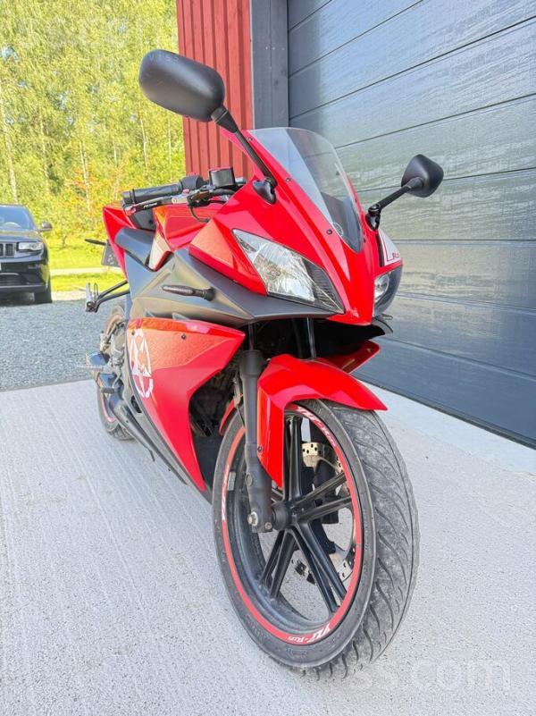 Yamaha YZF R125 2009 in Talsi, with an engine capacity of 0.13 L and mileage of 0 thousand km for 2300 €, photo 1 on AUTOMOTO.COM.LV