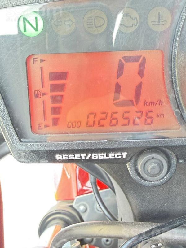 Yamaha YZF R125 2009 in Talsi, with an engine capacity of 0.13 L and mileage of 0 thousand km for 2300 €, photo 6 on AUTOMOTO.COM.LV