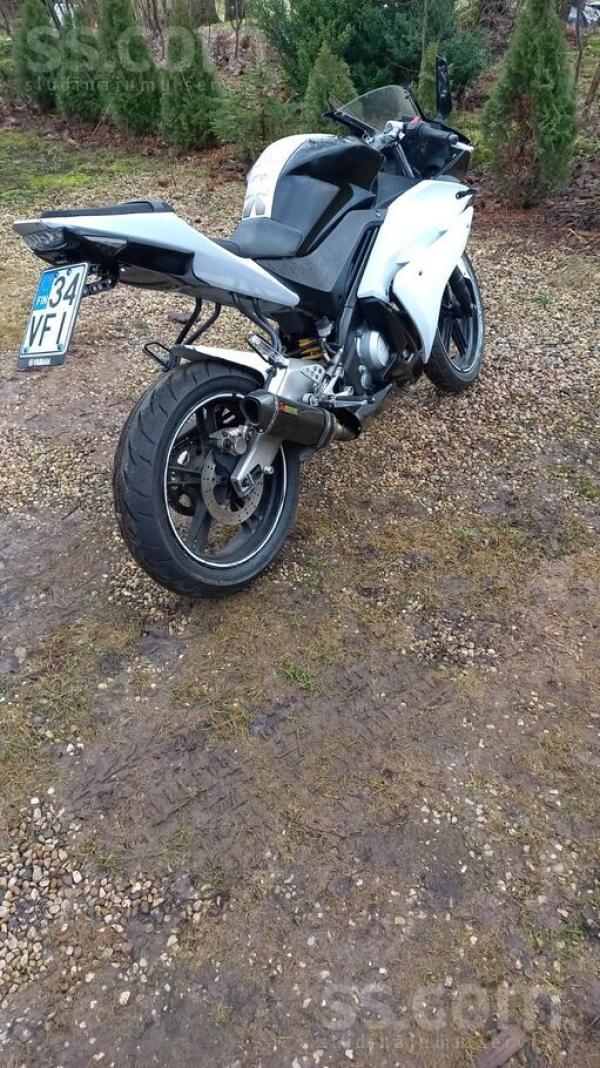 Yamaha YZF R125 2010 Alūksne, ar dzinēja tilpumu 0.13 L un nobraukumu 0 tūkst. km par 1950 €, foto 4 vietnē AUTOMOTO.COM.LV