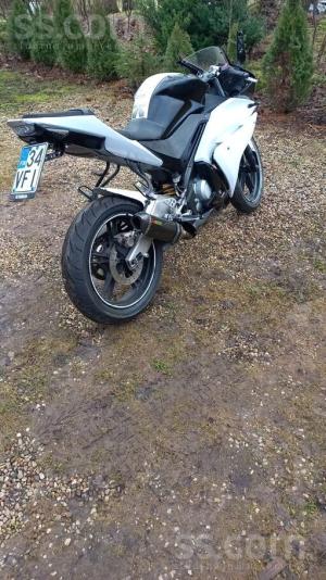 Yamaha YZF R125 2010 Alūksne, ar dzinēja tilpumu 0.13 L un nobraukumu 0 tūkst. km par 1950 €, foto 4 vietnē AUTOMOTO.COM.LV