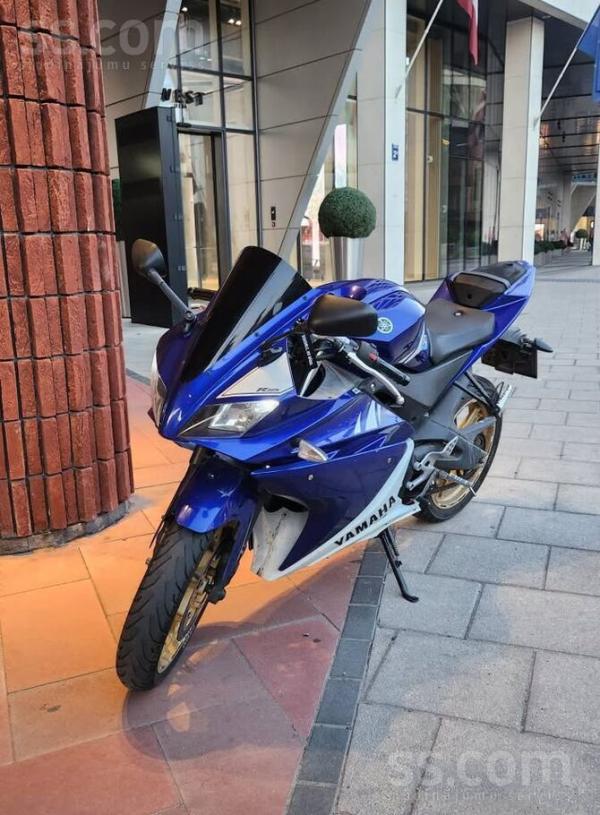 Yamaha YZF R125 2010 in Riga, with an engine capacity of 0.13 L and mileage of 0 thousand km for 2100 €, photo 3 on AUTOMOTO.COM.LV
