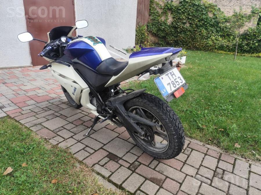 Ямаха YZF R125 2010 в Екабпилс, объемом двигателя 0.13 л и пробегом 0 тыс. км за 1600 €, фото 6 на AUTOMOTO.COM.LV