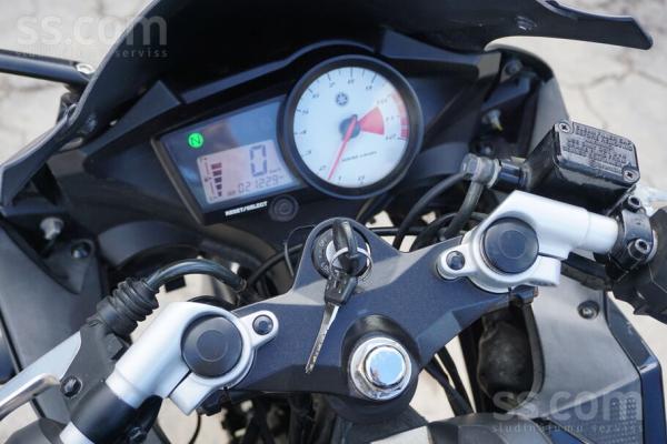 Yamaha YZF R125 2010 in Bauska, with an engine capacity of 0.13 L and mileage of 0 thousand km for 2400 €, photo 8 on AUTOMOTO.COM.LV