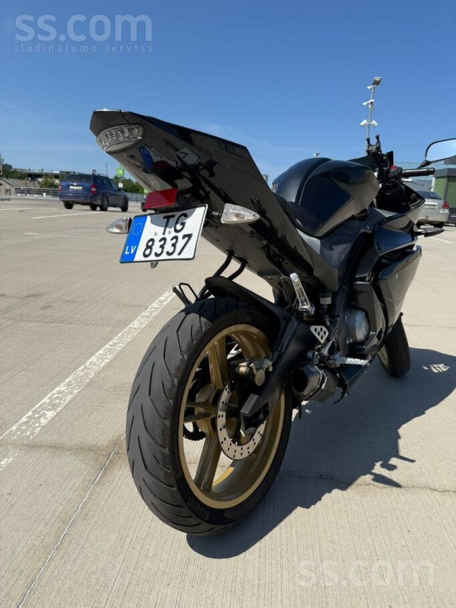 Yamaha YZF R125 2011 Rīga, ar dzinēja tilpumu 0.13 L un nobraukumu 0 tūkst. km par 1850 €, foto 10 vietnē AUTOMOTO.COM.LV