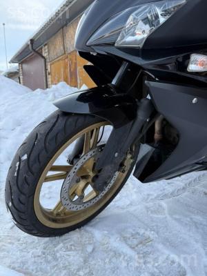 Yamaha YZF R125 2011 Daugavpils, ar dzinēja tilpumu 0.13 L un nobraukumu 0 tūkst. km par 2500 €, foto 7 vietnē AUTOMOTO.COM.LV