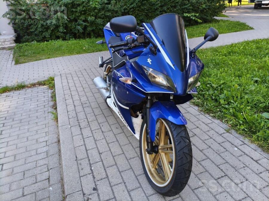 Yamaha YZF R125 2012 in Riga, with an engine capacity of 0.13 L and mileage of 0 thousand km for 1900 €, photo 8 on AUTOMOTO.COM.LV