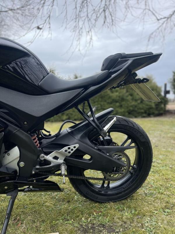 Ямаха YZF R125 2014 в Тельшяй, объемом двигателя 0.13 л и пробегом 0 тыс. км за 2000 €, фото 3 на AUTOMOTO.COM.LV
