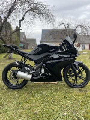 Ямаха YZF R125 2014 в Тельшяй, объемом двигателя 0.13 л и пробегом 0 тыс. км за 2000 €, фото 5 на AUTOMOTO.COM.LV