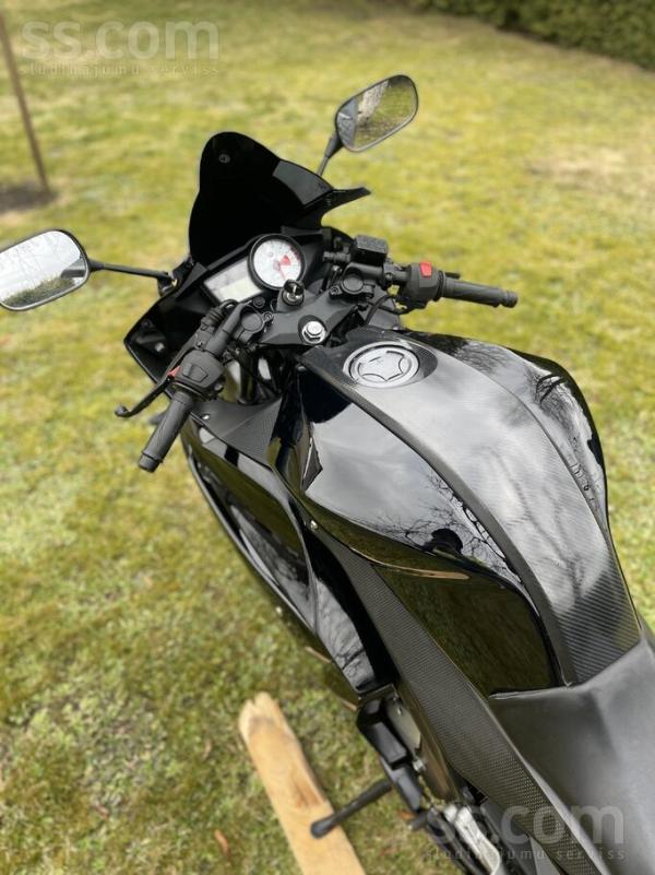 Ямаха YZF R125 2014 в Тельшяй, объемом двигателя 0.13 л и пробегом 0 тыс. км за 2000 €, фото 7 на AUTOMOTO.COM.LV
