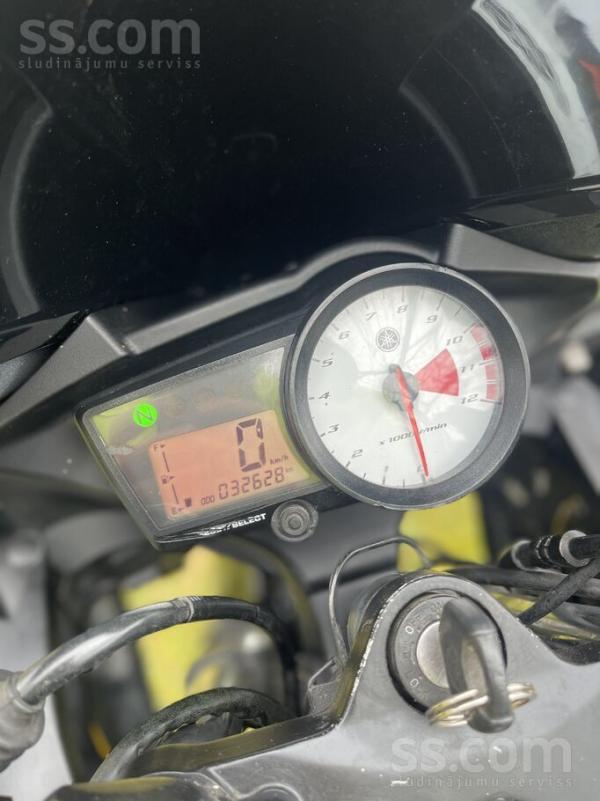 Ямаха YZF R125 2014 в Тельшяй, объемом двигателя 0.13 л и пробегом 0 тыс. км за 2000 €, фото 8 на AUTOMOTO.COM.LV