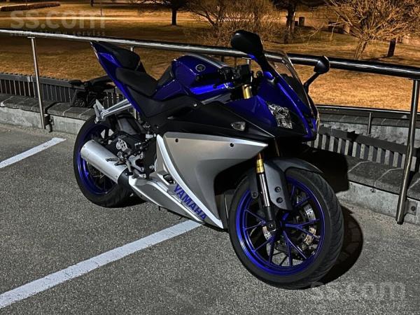 Ямаха YZF R125 2015 в Рига, объемом двигателя 0.13 л и пробегом 0 тыс. км за 2900 €, фото 1 на AUTOMOTO.COM.LV