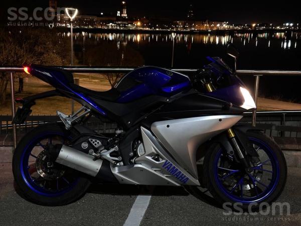 Ямаха YZF R125 2015 в Рига, объемом двигателя 0.13 л и пробегом 0 тыс. км за 2900 €, фото 3 на AUTOMOTO.COM.LV