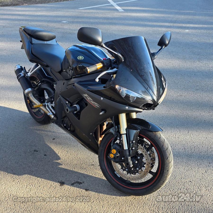 Melns Yamaha YZF R6 2006 Tallina, ar dzinēja tilpumu 0.60 L un nobraukumu 28 tūkst. km par 3999 €, foto 1 vietnē AUTOMOTO.COM.LV