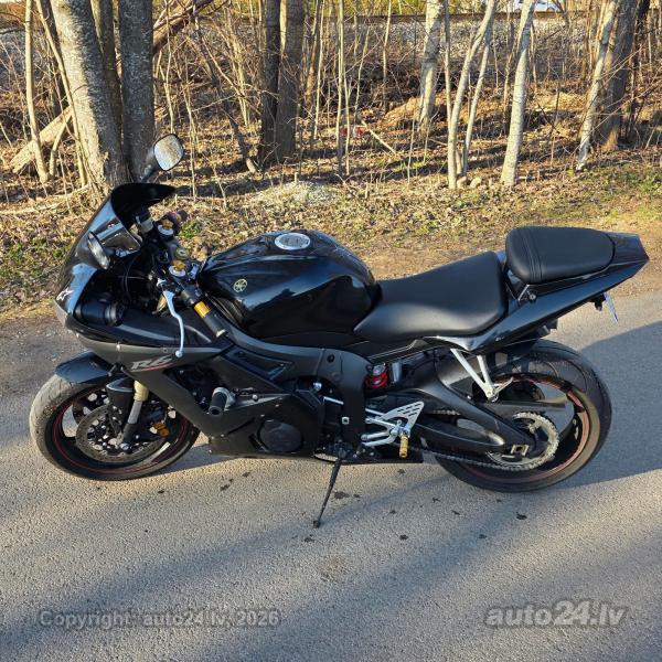 Черный Ямаха YZF R6 2006 в Таллин, объемом двигателя 0.60 л и пробегом 28 тыс. км за 3999 €, фото 2 на AUTOMOTO.COM.LV