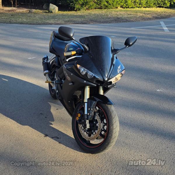 Черный Ямаха YZF R6 2006 в Таллин, объемом двигателя 0.60 л и пробегом 28 тыс. км за 3999 €, фото 4 на AUTOMOTO.COM.LV