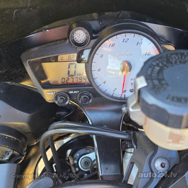 Черный Ямаха YZF R6 2006 в Таллин, объемом двигателя 0.60 л и пробегом 28 тыс. км за 3999 €, фото 5 на AUTOMOTO.COM.LV