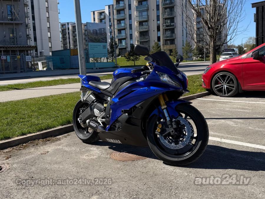 Black Yamaha YZF R6 2006 in Tallinn, with an engine capacity of 0.60 L and mileage of 30 thousand km for 5800 €, photo 1 on AUTOMOTO.COM.LV