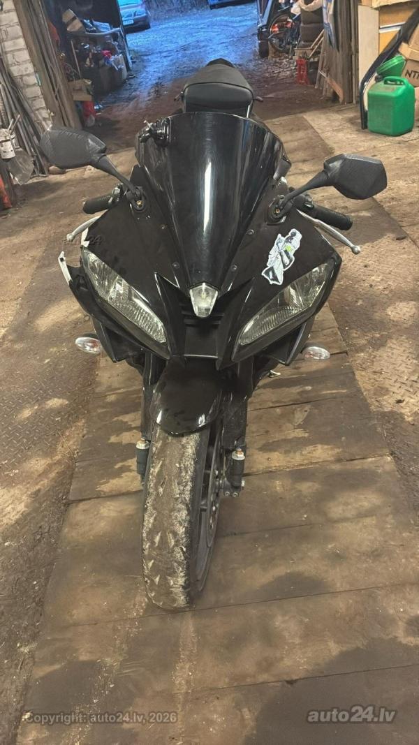 Black Yamaha YZF R6 2007 in Tallinn, with an engine capacity of 0.60 L and mileage of 0 thousand km for 2600 €, photo 2 on AUTOMOTO.COM.LV