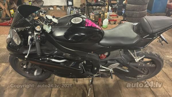 Black Yamaha YZF R6 2007 in Tallinn, with an engine capacity of 0.60 L and mileage of 0 thousand km for 2600 €, photo 4 on AUTOMOTO.COM.LV