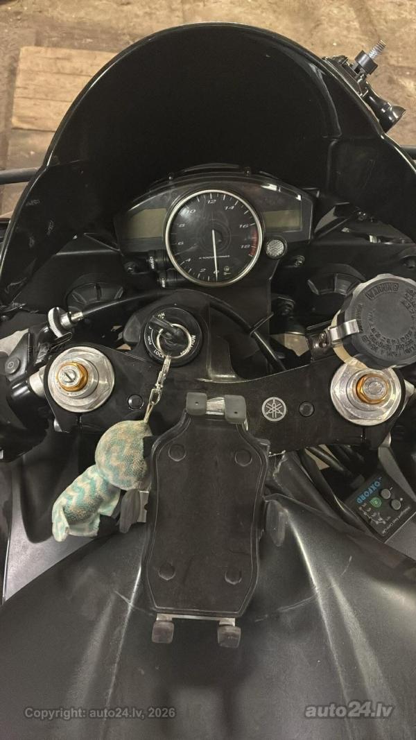 Black Yamaha YZF R6 2007 in Tallinn, with an engine capacity of 0.60 L and mileage of 0 thousand km for 2600 €, photo 5 on AUTOMOTO.COM.LV